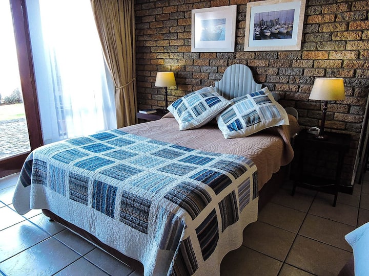 Karveel Unit At Bokmakierie Guest House - Mosselbaai