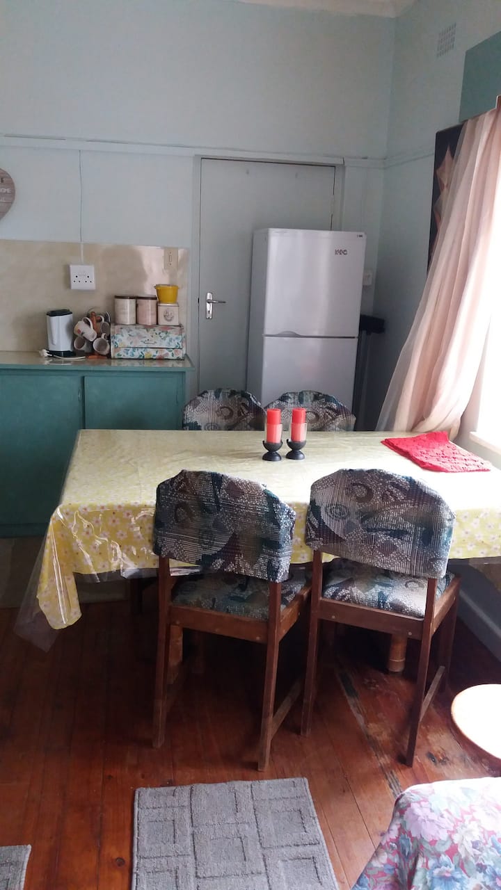 Stegers, 1 Bedroom Flat - Oudtshoorn