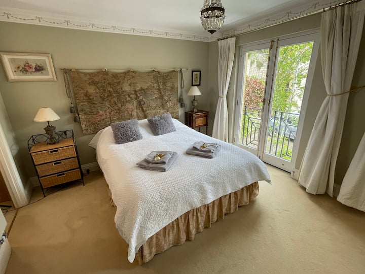 Circus Townhouse. 2 Beds. 2 En-suite Baths.parking - Bath