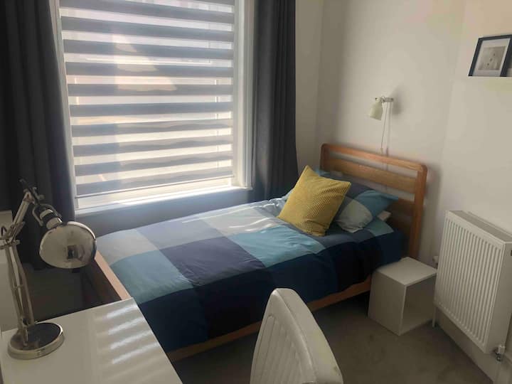 Single Room Central Newport Townhouse, Kitchen Use - Isola di Wight