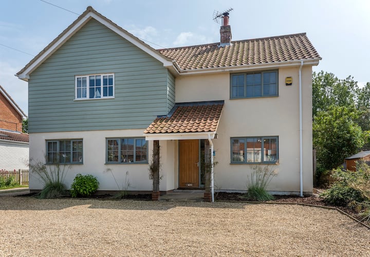Seaside Holiday Home , With Private Outdoor Pool - Brancaster Beach
