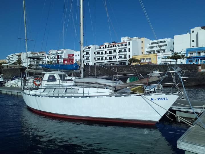 Noche(s) Atípica(s) En Un Velero - El Paso