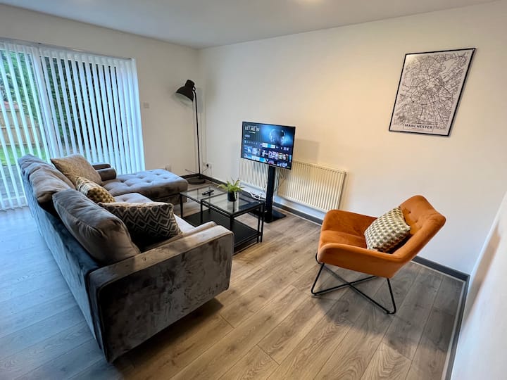Contractor/family Stays Free Parking (1p) - Manchester