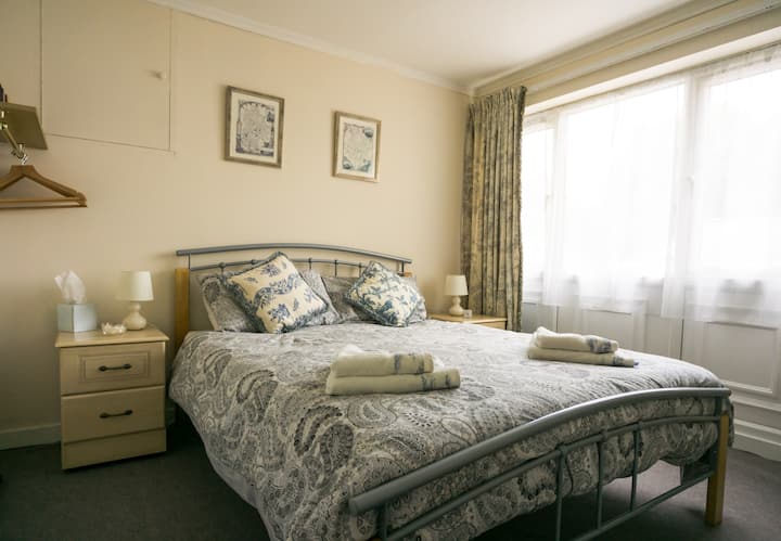 Double En-suite, 5 Minutes From Station And River - Ely