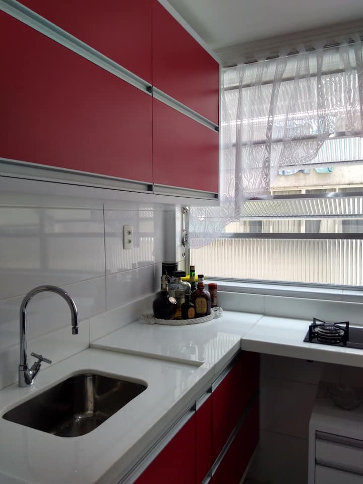 Home Living, Amplo, A Meia Quadra Da Praia. - Santos