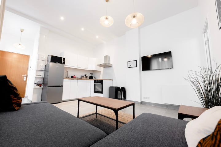 001 - 2 Pièces, Parking, 10mn Paris Et Aéroports - Alfortville