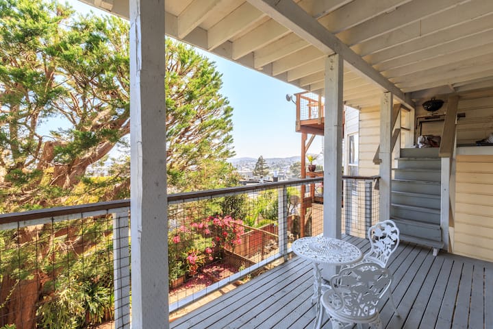 Haight/castro Urban Victorian Flat With Views - San Francisco, CA