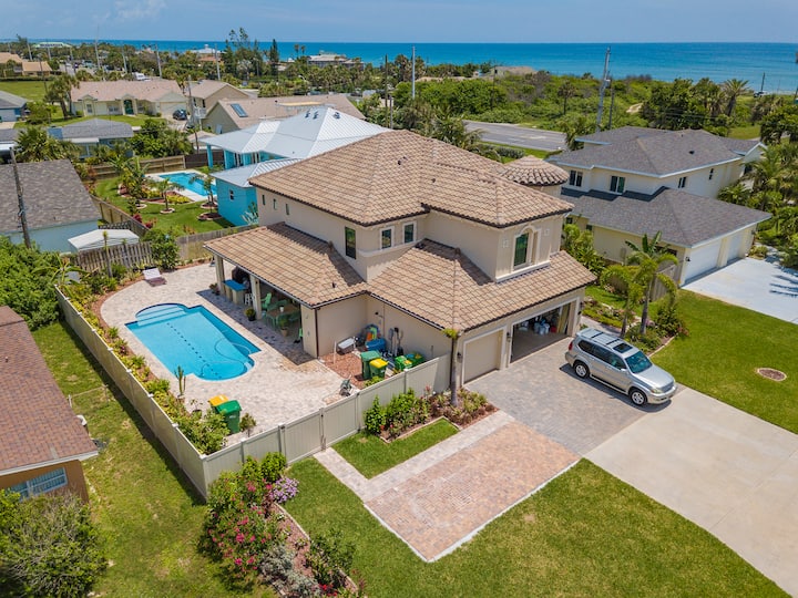 Very Short Walk To Beautiful Beach - Heated Pool - Melbourne