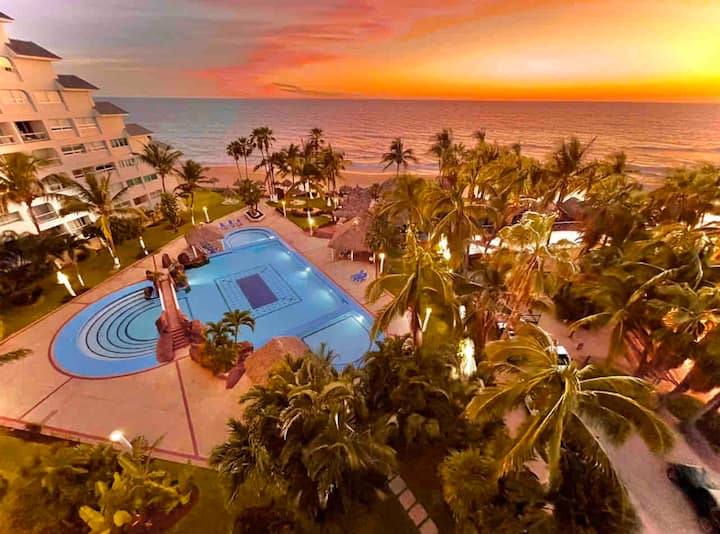 Frente Al Mar, 3 Recamaras Lujoso Condominio. - Mazatlán