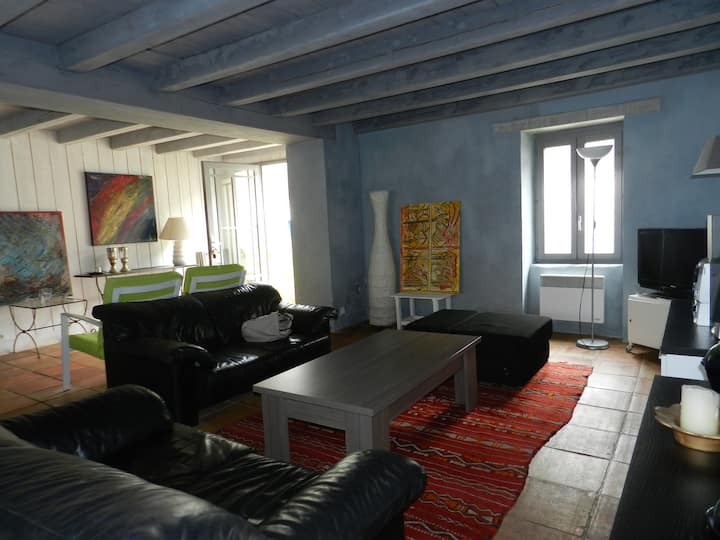 Maison Bleue Hoëdic. - Hœdic