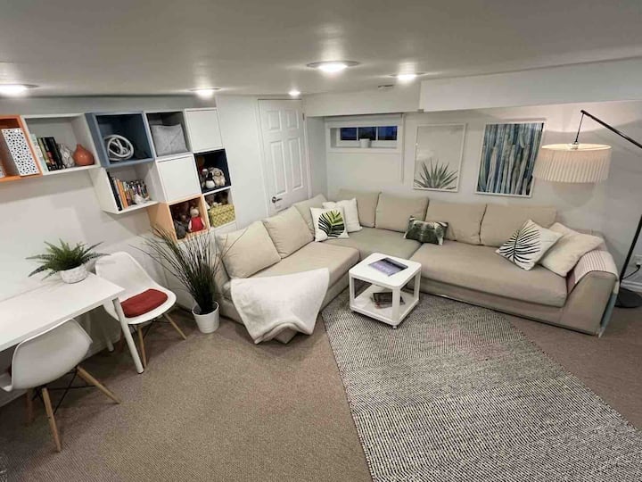 Cozy Nest In The Junction Neighbourhood! - Toronto