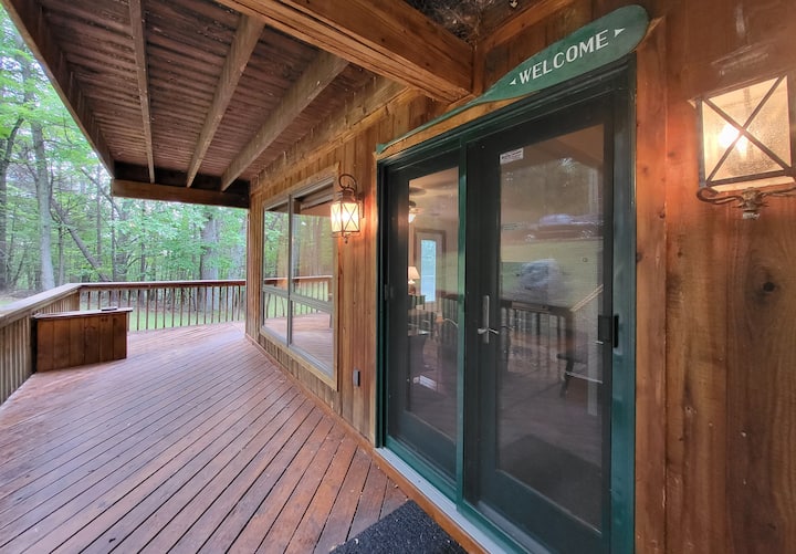 Augur Lake Friends & Family Retreat! - Houses for Rent in Keeseville ...