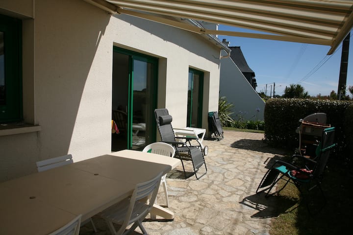 Maison Vue Sur Mer Et Baie. - Plouescat