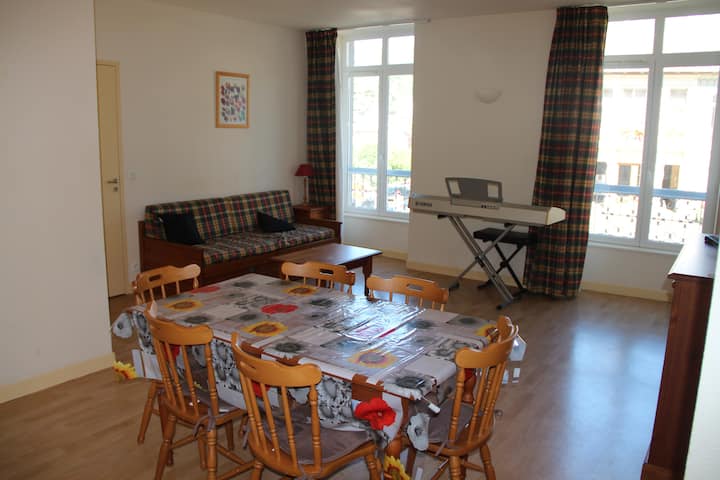 T2 Dans Résidence De Standing - Plein Centre Ville - Puy de Sancy