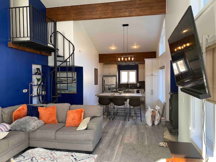 Newly-updated 3br, 2ba, Avon Condo (Top Corner!) - Avon, CO