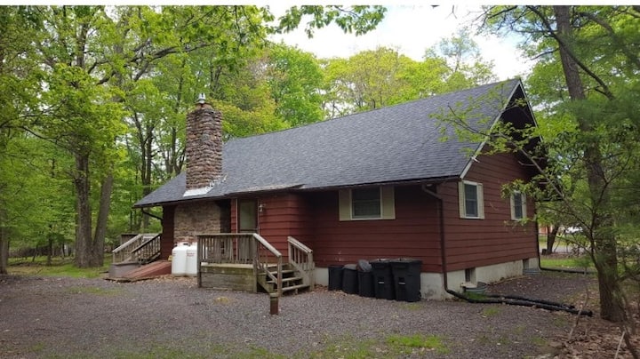 Eat Sleep Ski Repeat - Lake Harmony Chalet - Hickory Run State Park, White Haven
