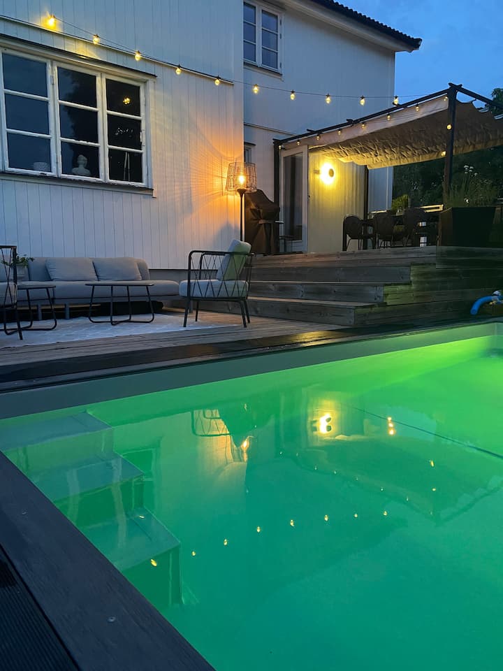 Stort Hus I Centrala Uppsala Med Pool Och Bastu - Uppsala