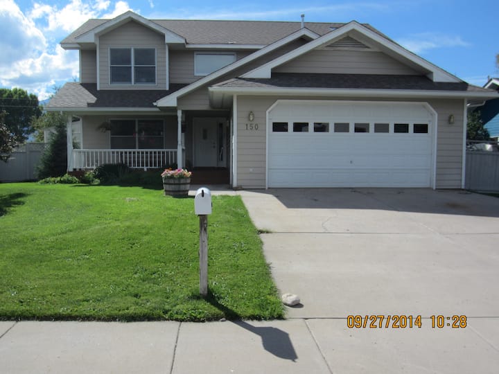 Single Family Home - 3 Bedrooms & 3 Beds - Carbondale, CO