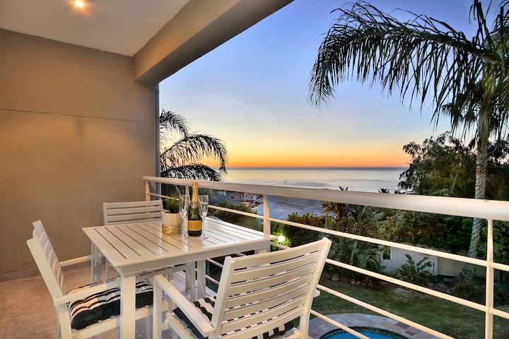 A Sunfilled Ocean Paradise In Camps Bay - Ciudad del Cabo