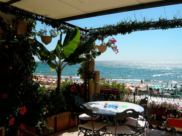 Prestigious Apartment On The Sea With Large Terrace - Alassio