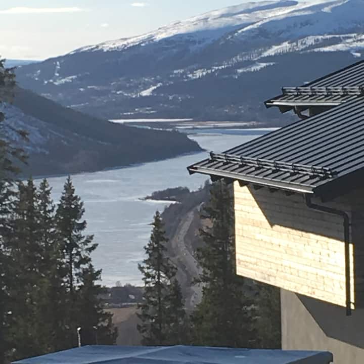 Rymligt Boende För 2 Familjer, Ski In Och Ski Out. - Åre