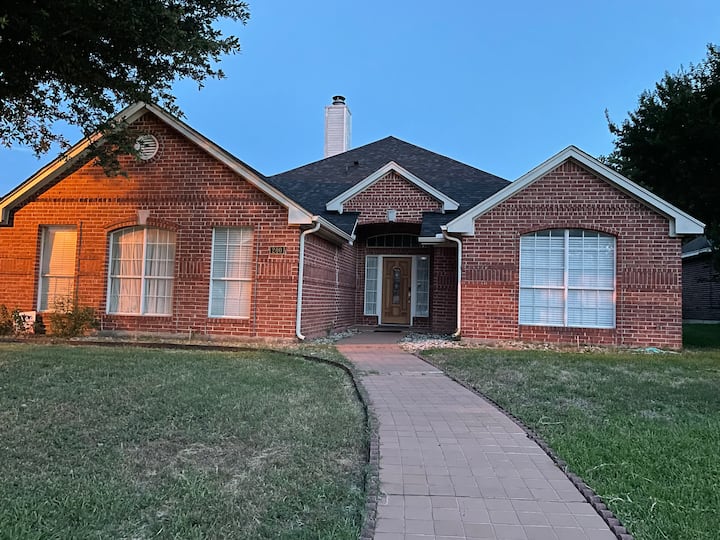 * Long Term*great Home, In A Safe And Quite Place. - Arlington, TX