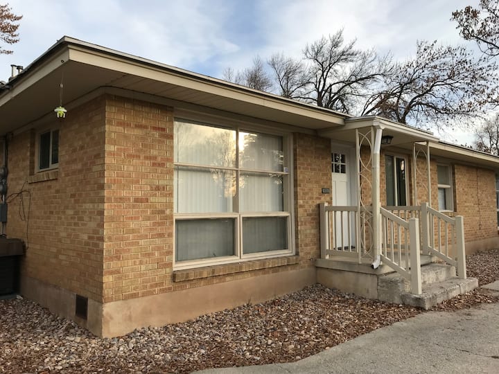 Private 1br Duplex Business Travel Ready - Ogden, UT