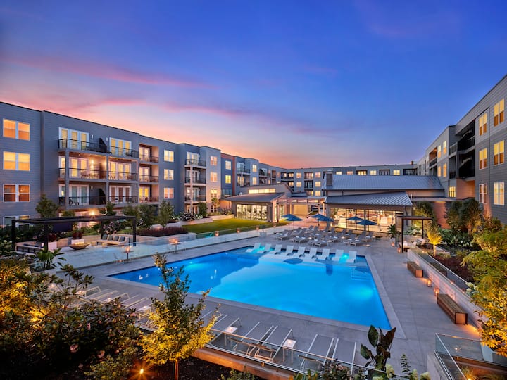 Resort Community | Luxury Apt | Professional Team - King of Prussia, PA