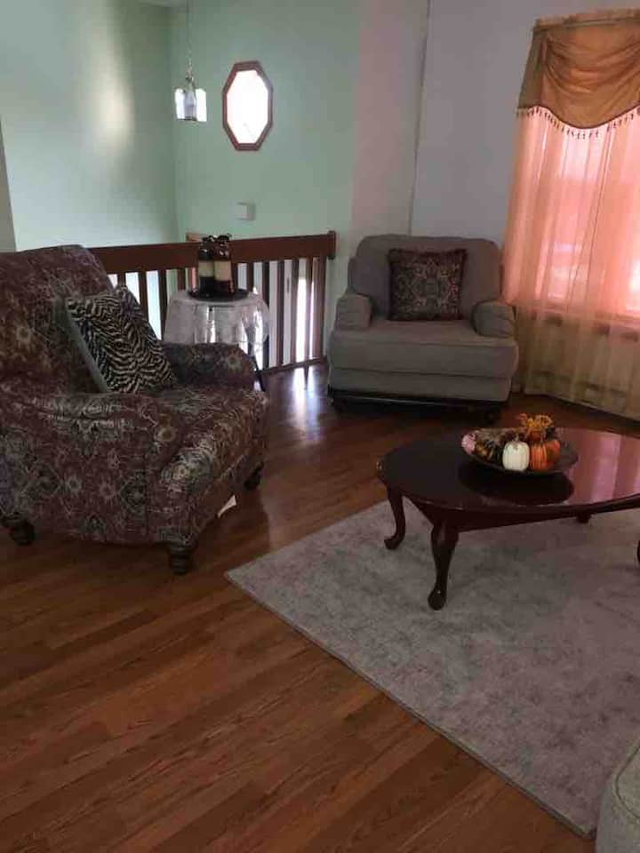 Modern House In Poconos - Mount Pocono, PA