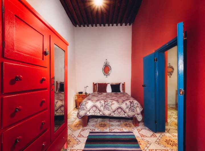 “El Zopilote Mojado” Departamento Dante - Guanajuato