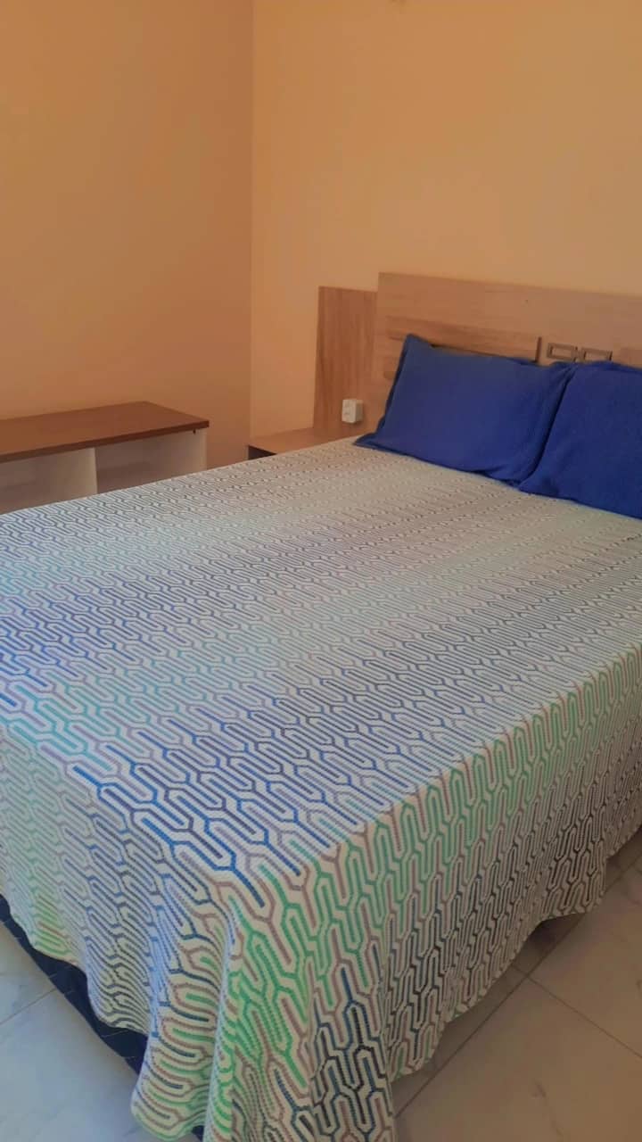 Quarto Com Banheiro Compartilhado - Sobral