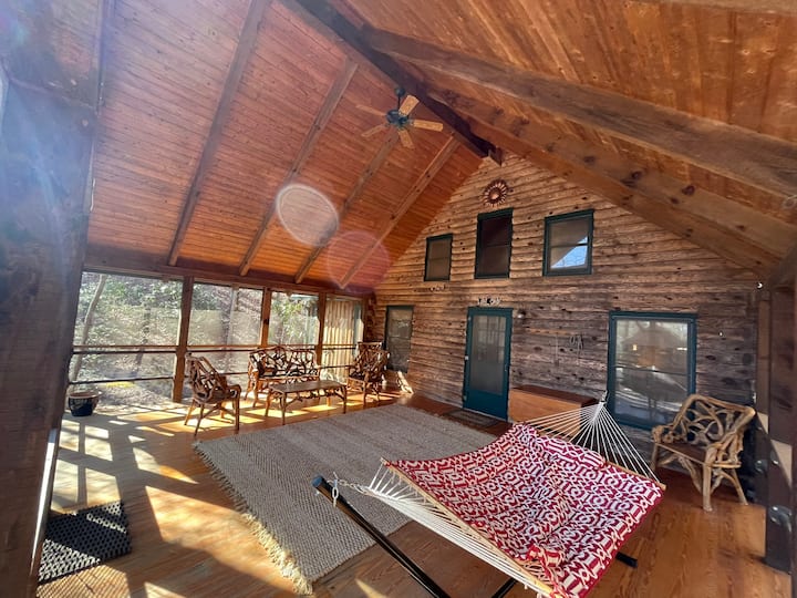 Cozy Mountain Cabin 15 Min To Highlands Nc - Highlands, NC