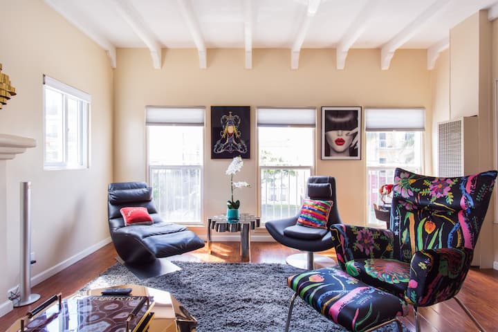 Empire Luxury Suite 2 Bedroom In Koreatown - Los Angeles, CA