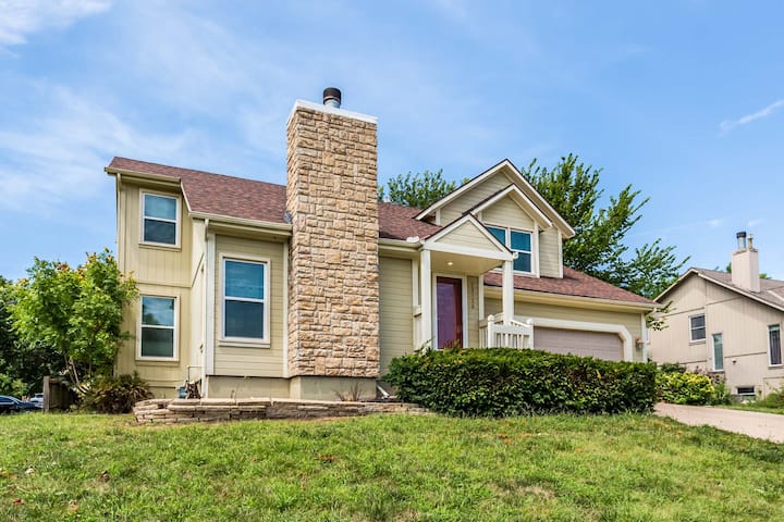&Awesome Family Place In Kc Area, 2 King Beds! - Overland Park, KS