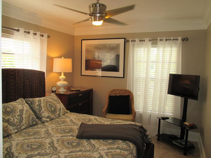 Private Space In Paradise - Marco Island, FL