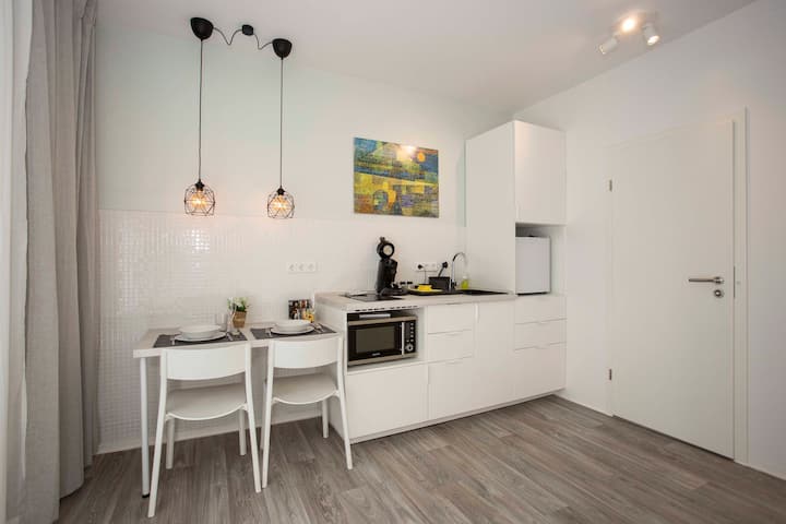 Neu: Zentral Gelegene, Helle Studiowohnung *Graz* - Bavaria