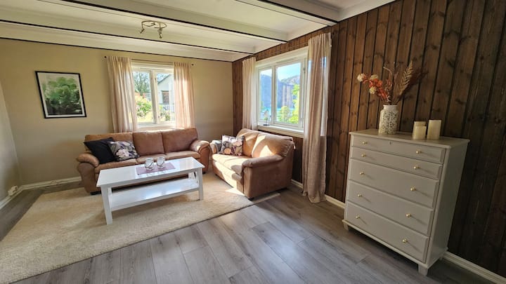 Koselig Småbruk I Kvinnherad, Hardanger - Hovland