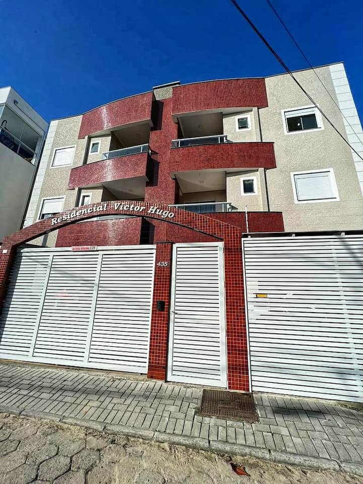 Apartamento 400mts Do Mar C/garagem Incluso - 플로리아노폴리스
