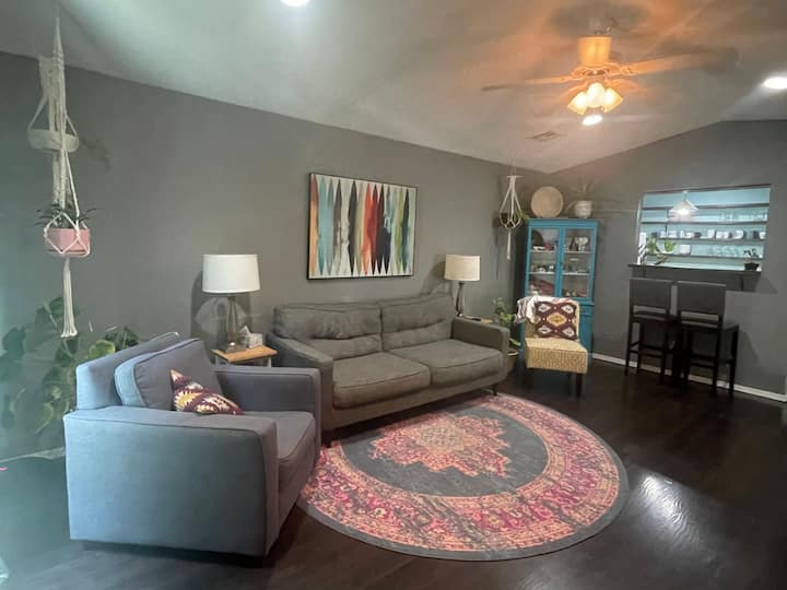 Entire Home Near Airport - 털사