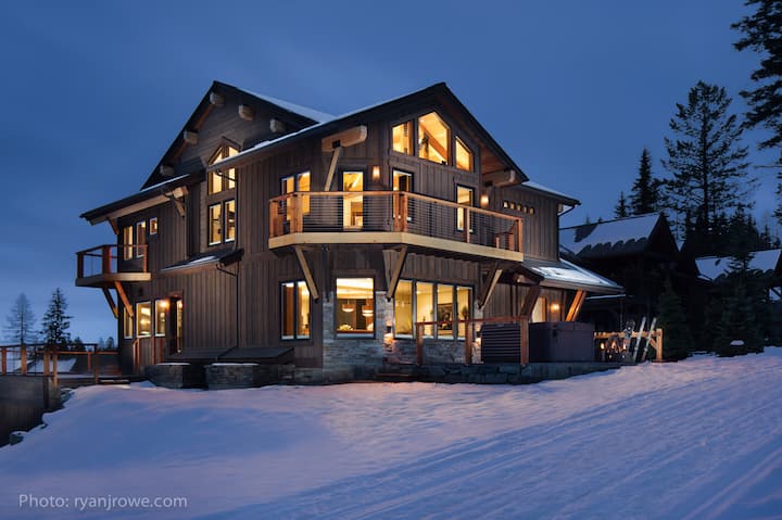 Onhomeagain  Zero Steps To The Ski Run - Whitefish, MT