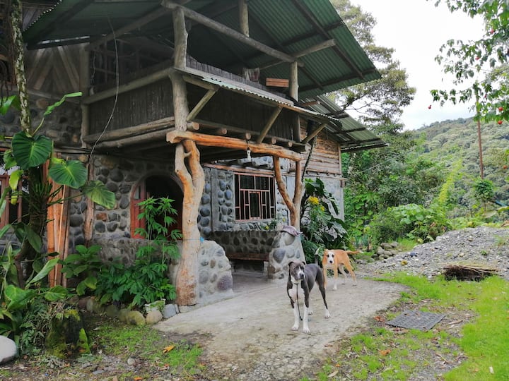 Casa De Campo Para Estancia O Arriendo. - Sucumbios