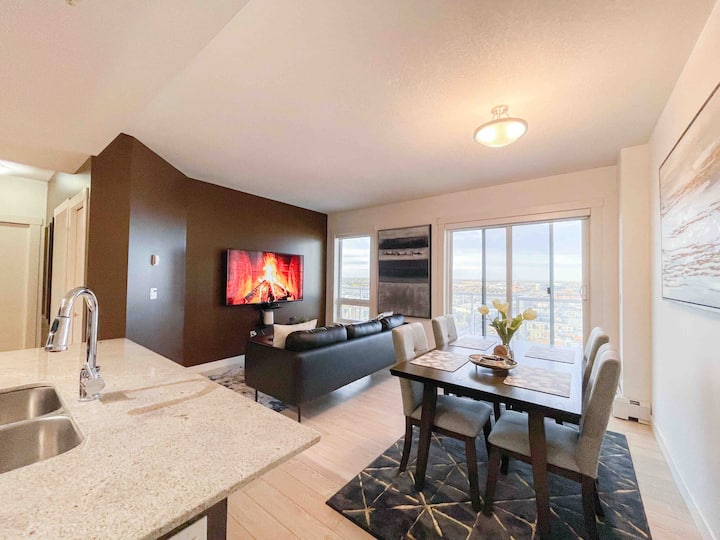 💼Executive Condo In The 💙Of 104st Downtown 🆓🅿️ - Edmonton