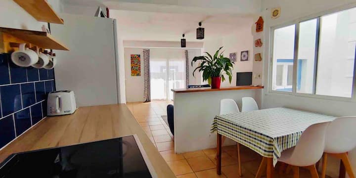 City Centre Studio Apartment With Roof Terrace - Marbella