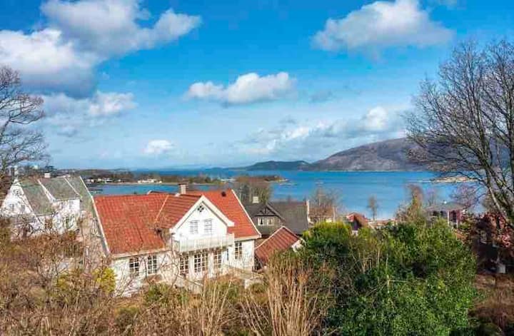 Stor Kjekk Familiebolig Med Sentral Beliggenhet. - Stavanger