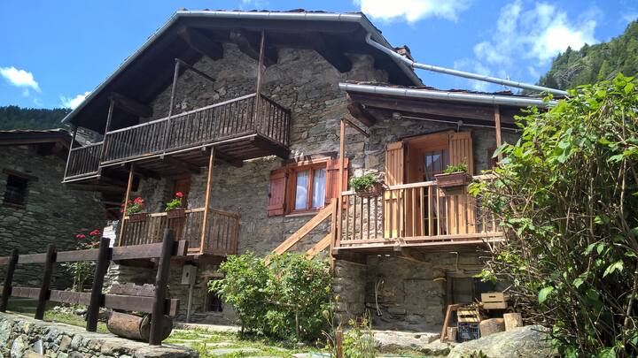 The Little House - Tiny House - Valpelline