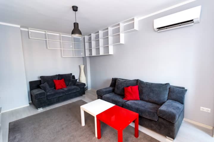 Cozy Lazur Apartment Near To Beach And Center - Burgaz