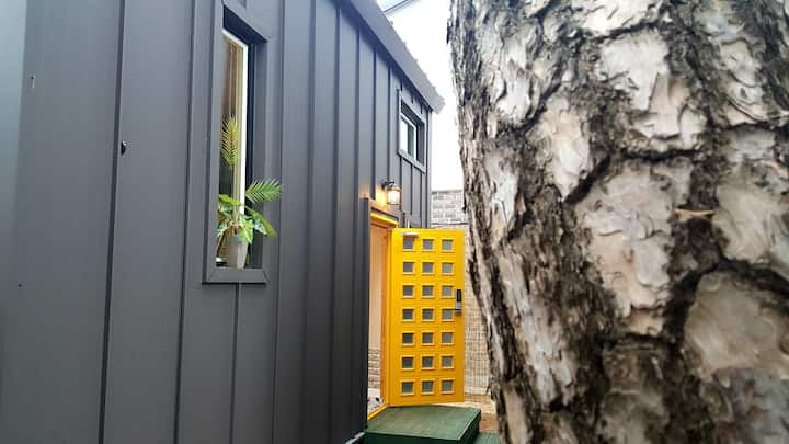 J&j (프리지아) #안목해변
#커피의거리 차로3분 #단독전체사용(셀프체크인)강릉#가성비 - South Korea