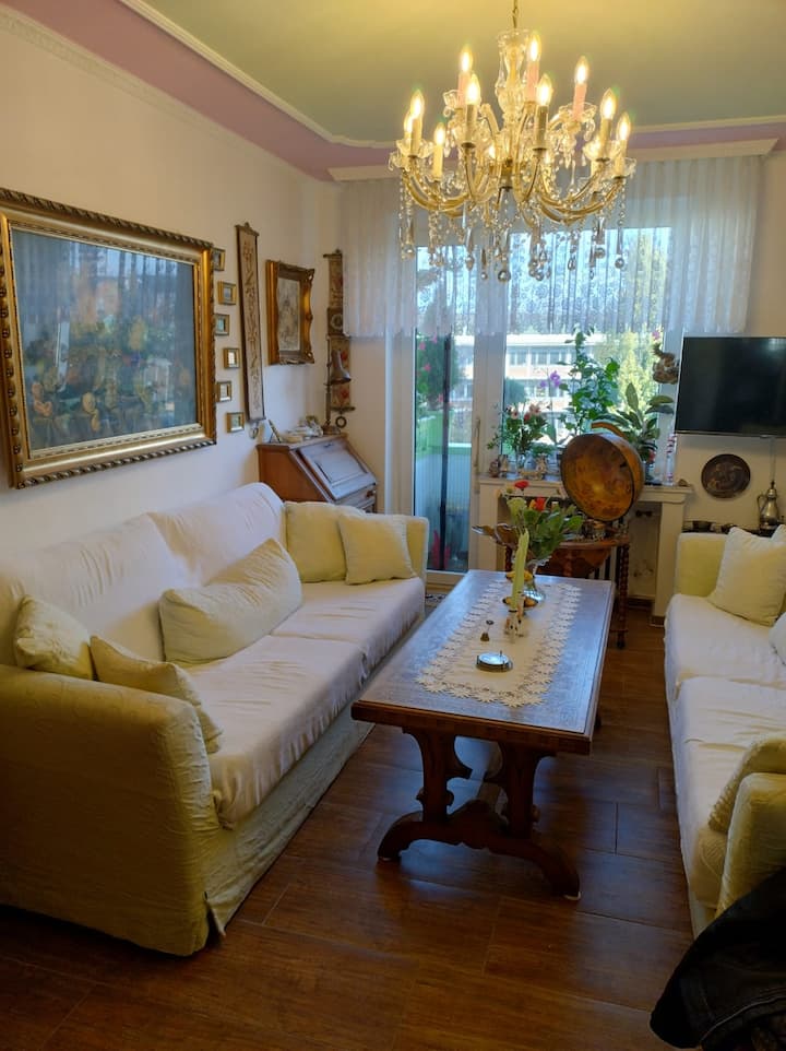 Gemütliches Luxuszimmer, An Einzelpersonen - Düsseldorf