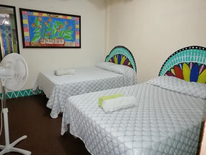 Lugar Familiar A Unos Pasos De La Playa Principal - Zihuatanejo