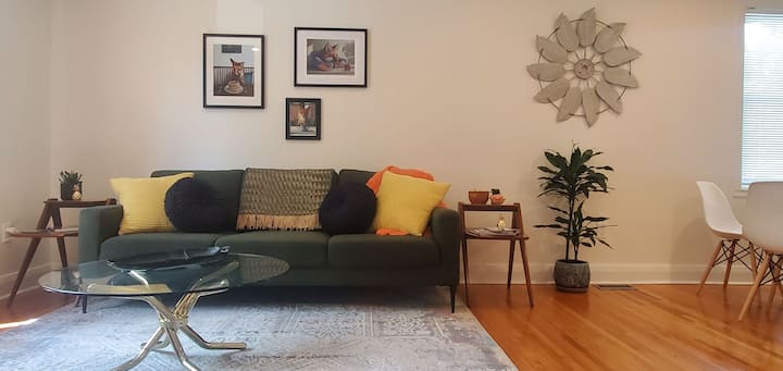 Sunnyside Suite In The Heart Of Kingston! - Kingston